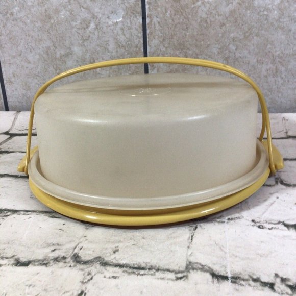 Carrier | Kitchen | Vintage Tupperware Piecake Keeper Taker Carrier 725 ...